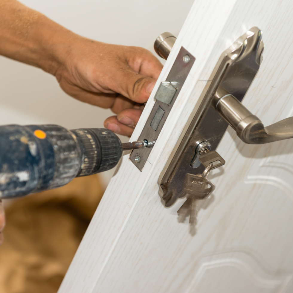 Can a Tenant Change Locks in Ontario? Answered! | MiniFob